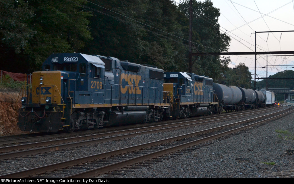 CSX GP38-2 2709 on C970-22